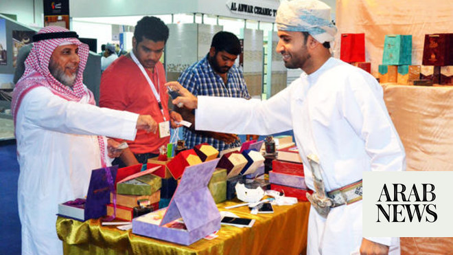 Holidays revive the gifts market | Arab News