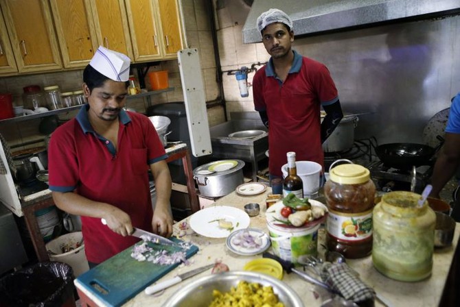 In Qatar, one restaurant lets poor eat for free | Arab News