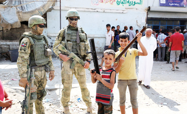 Syrian regime forces ‘set to cross Euphrates’ | Arab News