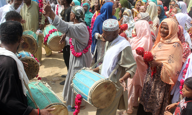 Afro-Pakistani Sheedi community celebrates annual Manghopir festival ...
