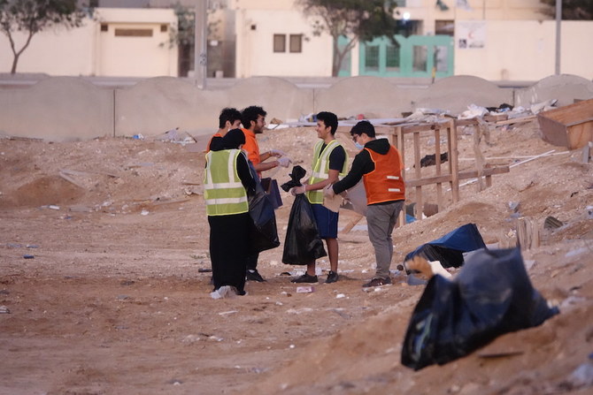 Instagram helps Saudi volunteers to clean up in Jeddah | Arab News