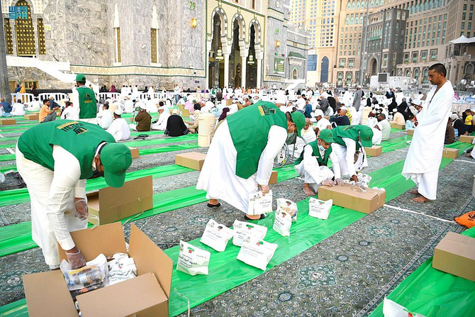 One million iftar meals distributed at Grand Mosque during first third ...