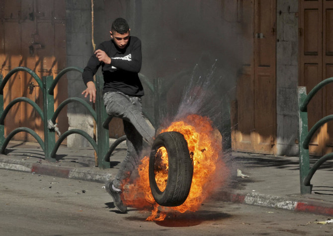 Palestinian stabs 3 Israelis in West Bank settlement | Arab News