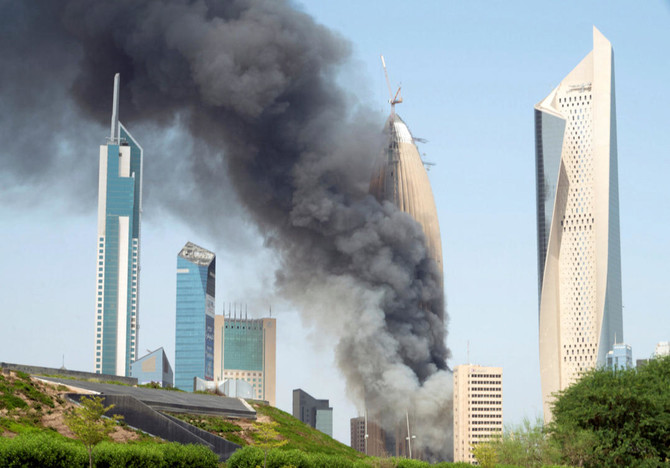 Fire strikes skyscraper under construction in Kuwait City | Arab News