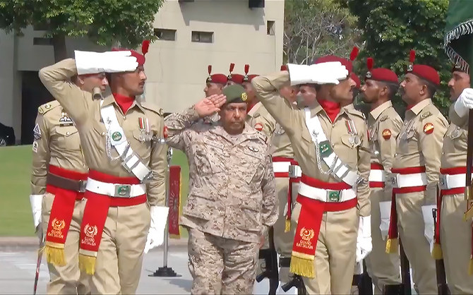 Saudi army chief in Pakistan for republic day parade | Arab News