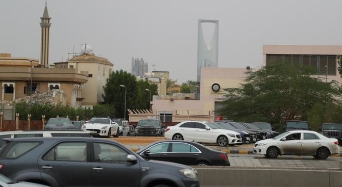 Safety alert on the roads after rain hits Riyadh | Arab News