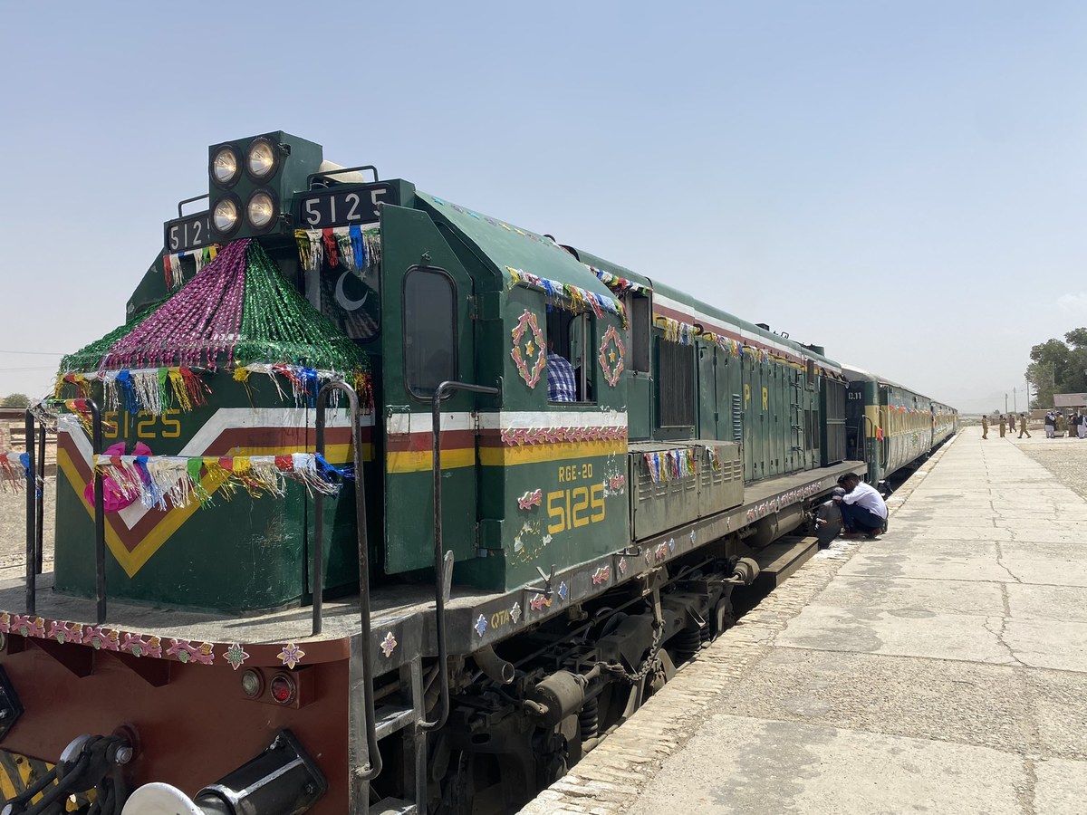Pakistan launches two-day train service for tourists in Balochistan ...